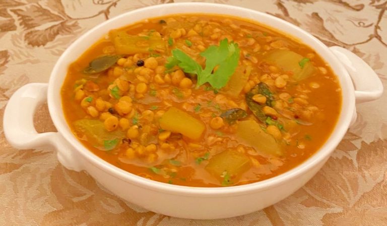 Lauki Dal (Bottle Gourd With Lentils) - Masala Basics